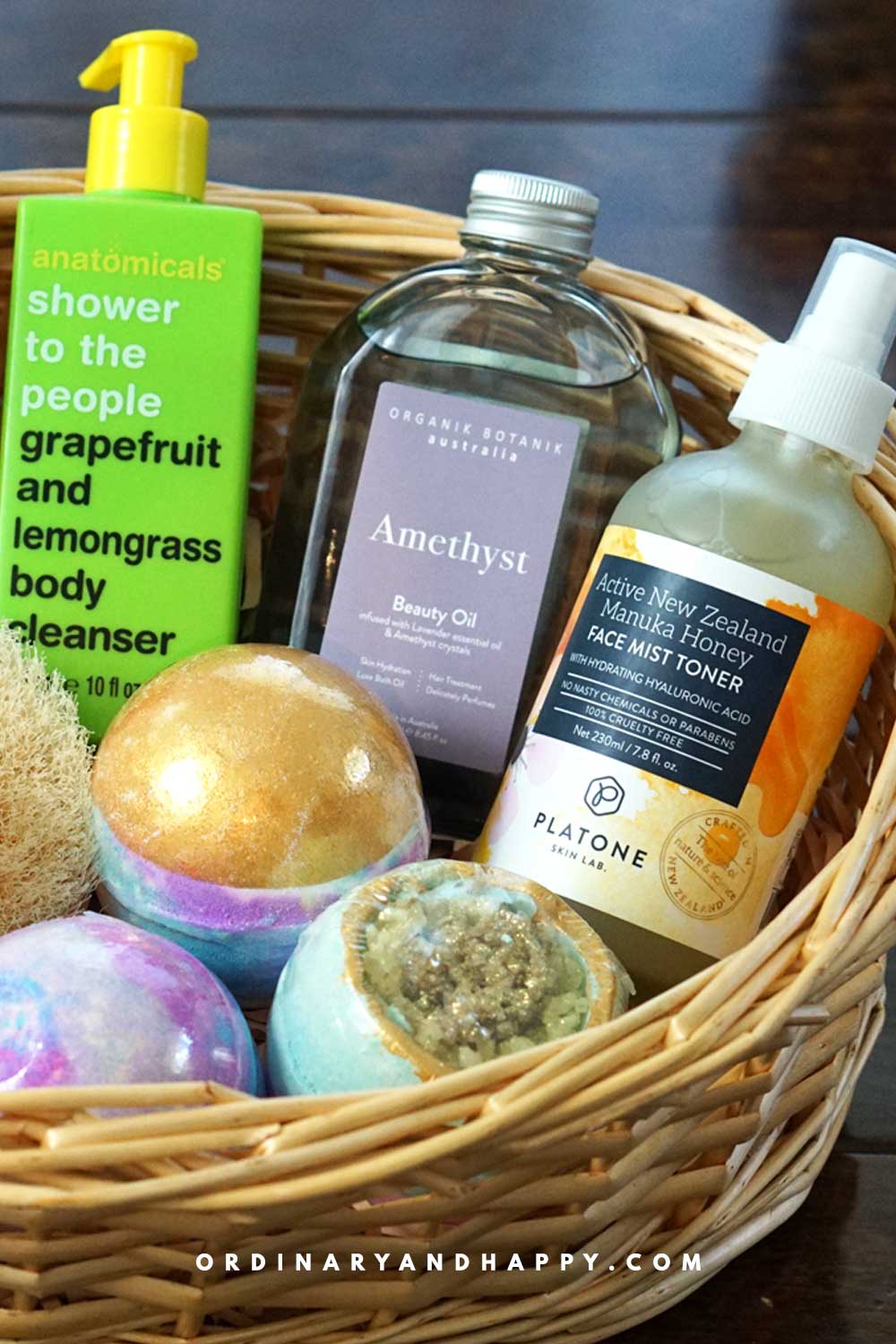 DIY Spa Gift Basket Ideas (20+ Things to Put in a Spa Basket and More ...